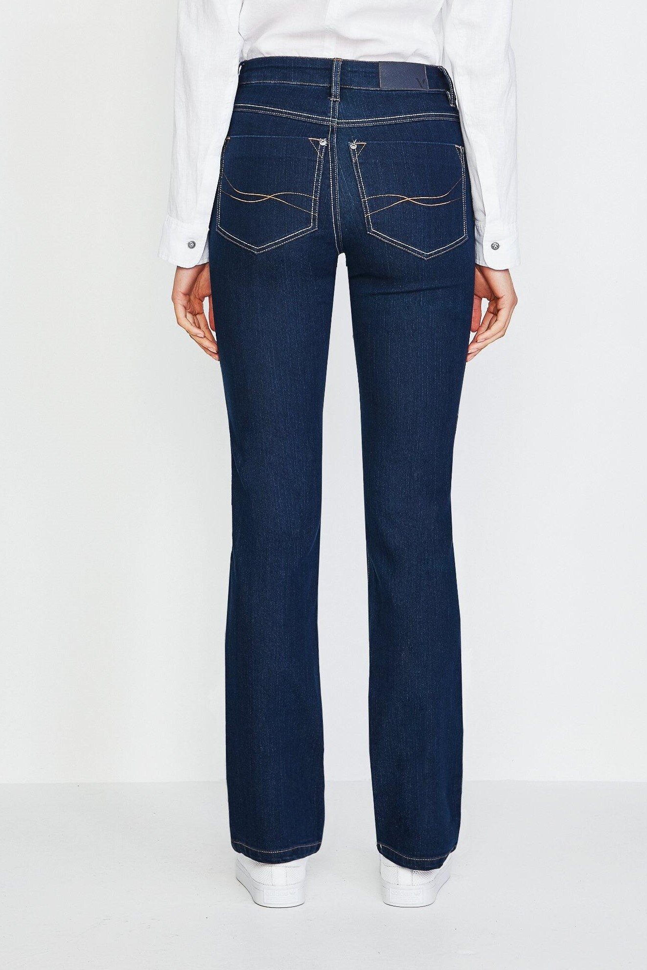 Script Jean (Indigo) - Jeans : Just Looking - Verge Core SALES23