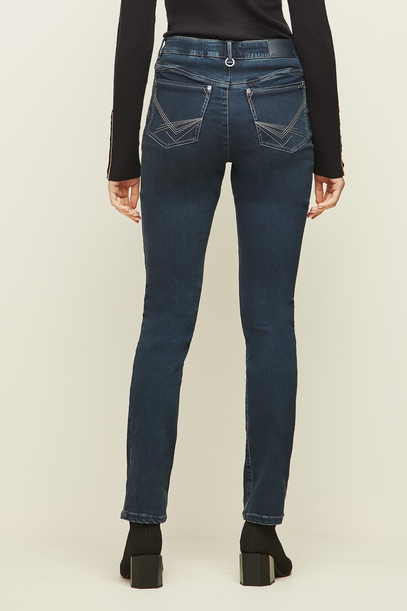 Sense Jean (Satin Blue) - Jeans : Just Looking - Verge Core