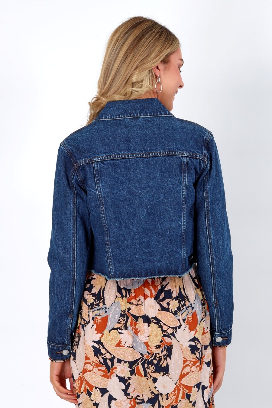 Solar Denim Jacket (Dark Wash) - Jackets / Coats : Just Looking - Knewe W23