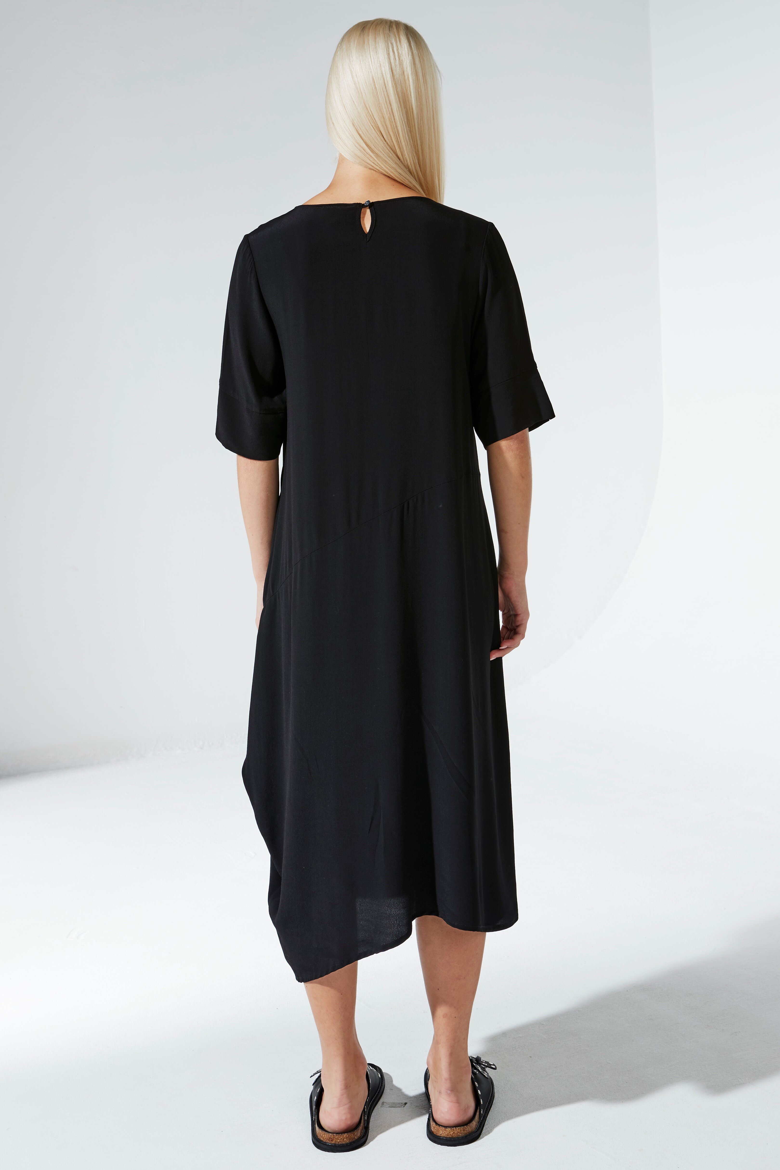 Break Away Dress (Black) - Dresses : Just Looking - Design Nation S23