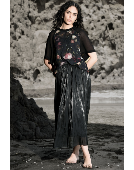 Daring Diva Skirt - Skirts : Just Looking - Curate W24 W24SALE
